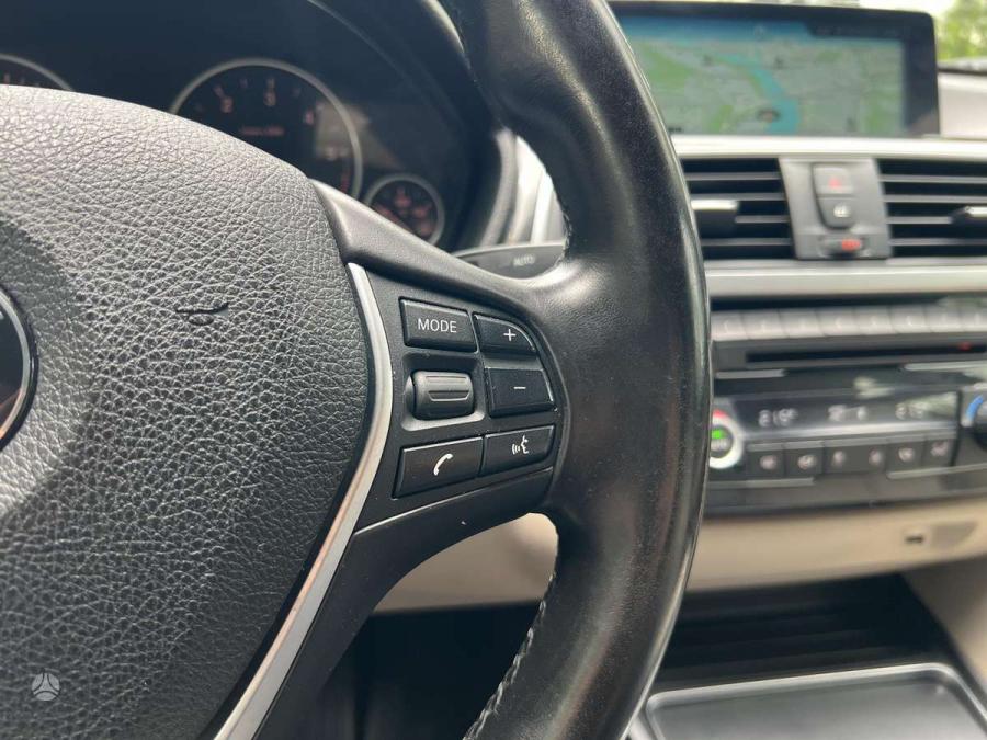 Blue BMW 330 2017 in Kaunas, with an engine capacity of 2.99 L and mileage of 328 thousand km for 12900 €, photo 30 on AUTOMOTO.COM.LV