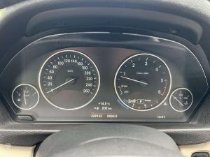 Blue BMW 330 2017 in Kaunas, with an engine capacity of 2.99 L and mileage of 328 thousand km for 12900 €, photo 33 on AUTOMOTO.COM.LV
