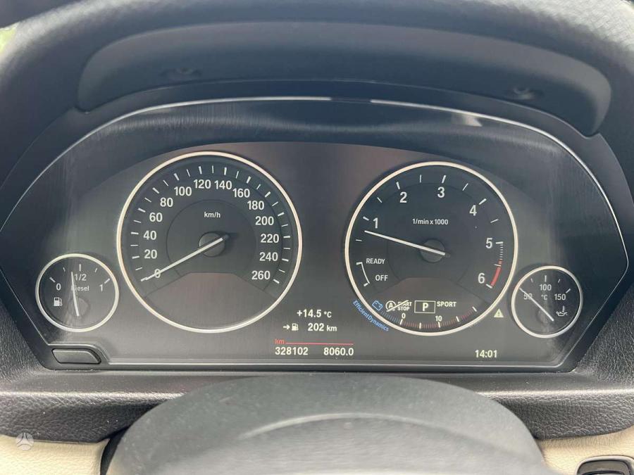 Blue BMW 330 2017 in Kaunas, with an engine capacity of 2.99 L and mileage of 328 thousand km for 12900 €, photo 33 on AUTOMOTO.COM.LV