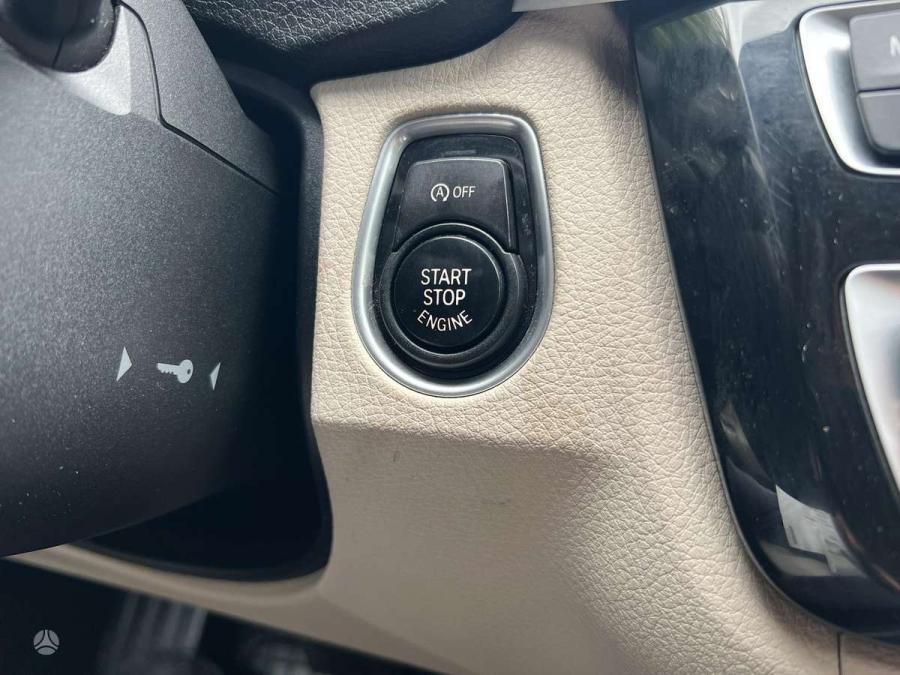 Blue BMW 330 2017 in Kaunas, with an engine capacity of 2.99 L and mileage of 328 thousand km for 12900 €, photo 38 on AUTOMOTO.COM.LV