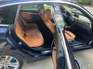 Blue BMW 330 2018 in Vilkaviskis, with an engine capacity of 2.00 L and mileage of 131 thousand km for 18300 €, photo 9 on AUTOMOTO.COM.LV