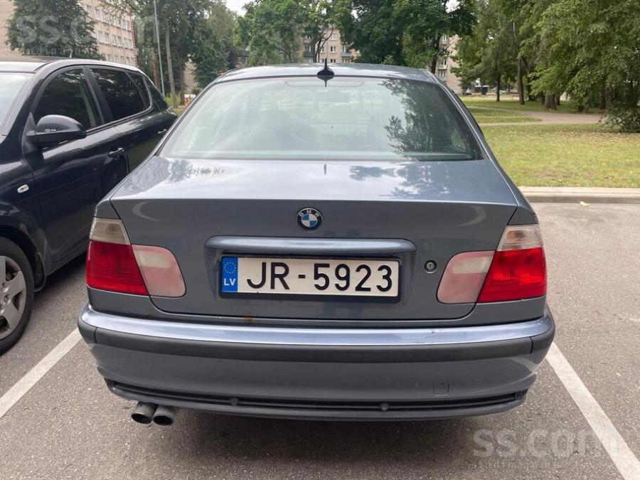 Blue BMW 330 2001 in Daugavpils, with an engine capacity of 3.00 L and mileage of 354 thousand km for 4900 €, photo 4 on AUTOMOTO.COM.LV