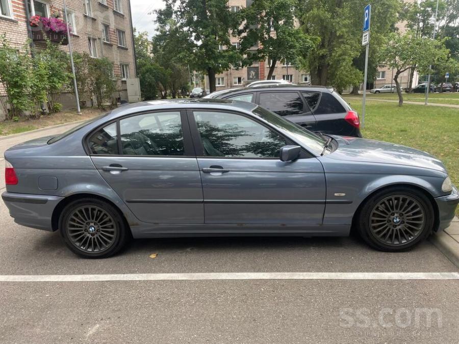 Blue BMW 330 2001 in Daugavpils, with an engine capacity of 3.00 L and mileage of 354 thousand km for 4900 €, photo 7 on AUTOMOTO.COM.LV