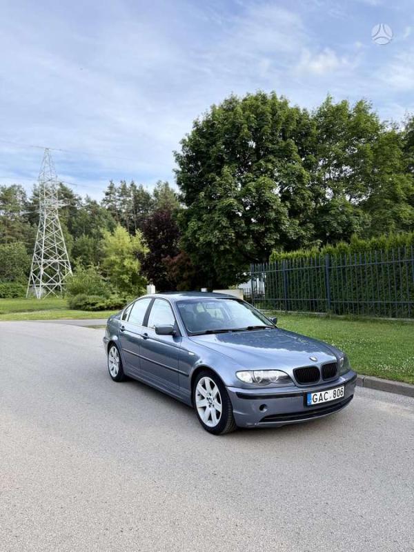 Blue BMW 330 2002 in Vilnius, with an engine capacity of 2.93 L and mileage of 295 thousand km for 2350 €, photo 3 on AUTOMOTO.COM.LV
