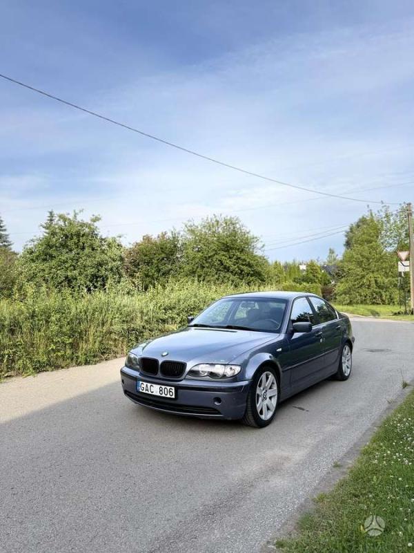 Blue BMW 330 2002 in Vilnius, with an engine capacity of 2.93 L and mileage of 295 thousand km for 2350 €, photo 5 on AUTOMOTO.COM.LV