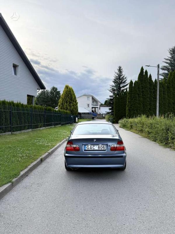 Blue BMW 330 2002 in Vilnius, with an engine capacity of 2.93 L and mileage of 295 thousand km for 2350 €, photo 6 on AUTOMOTO.COM.LV