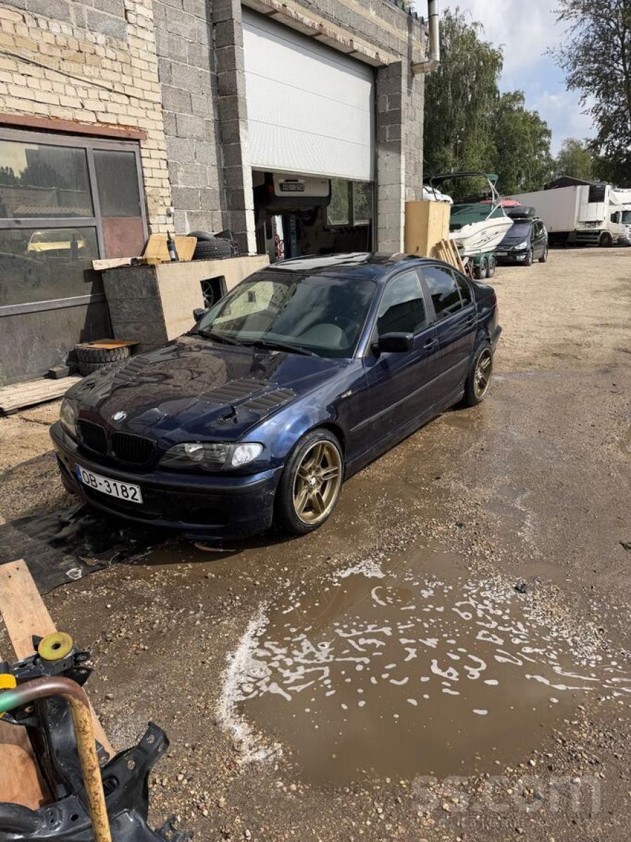 Zils BMW 330 2002 Rīga, ar dzinēja tilpumu 3.00 L un nobraukumu 300 tūkst. km par 4000 €, foto 1 vietnē AUTOMOTO.COM.LV