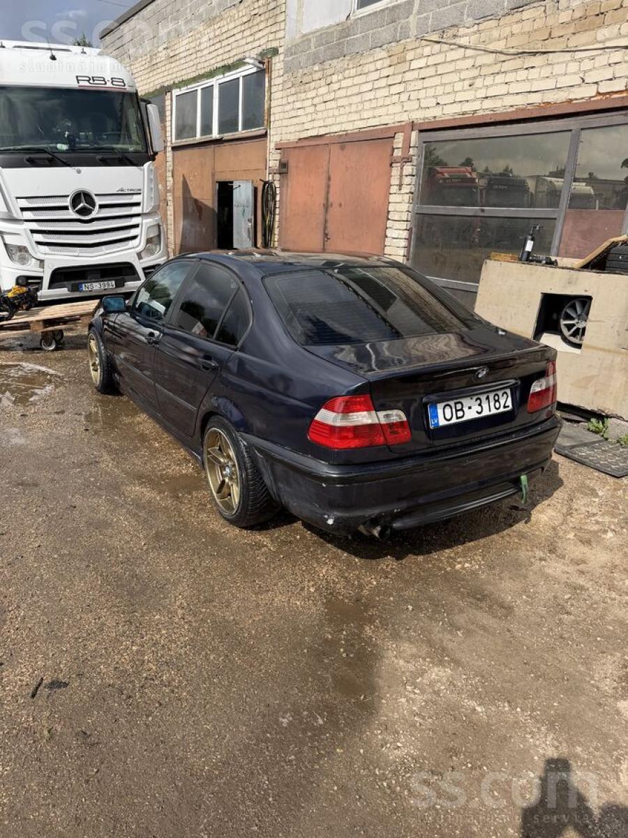 Zils BMW 330 2002 Rīga, ar dzinēja tilpumu 3.00 L un nobraukumu 300 tūkst. km par 4000 €, foto 3 vietnē AUTOMOTO.COM.LV
