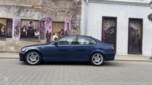 Blue BMW 330 2003 in Vilnius, with an engine capacity of 2.99 L and mileage of 374 thousand km for 4000 €, photo 5 on AUTOMOTO.COM.LV