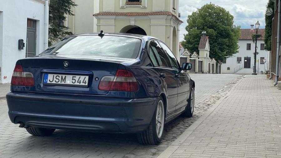Blue BMW 330 2003 in Vilnius, with an engine capacity of 2.99 L and mileage of 374 thousand km for 4000 €, photo 7 on AUTOMOTO.COM.LV
