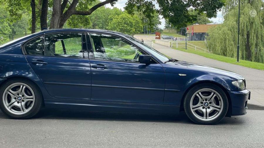Blue BMW 330 2003 in Vilnius, with an engine capacity of 2.99 L and mileage of 374 thousand km for 4000 €, photo 15 on AUTOMOTO.COM.LV