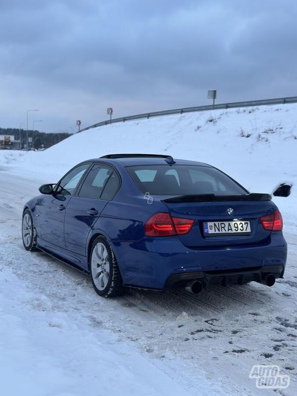 Zils BMW 330 2005 Viļņa, ar dzinēja tilpumu 3.00 L un nobraukumu 390 tūkst. km par 5500 €, foto 5 vietnē AUTOMOTO.COM.LV