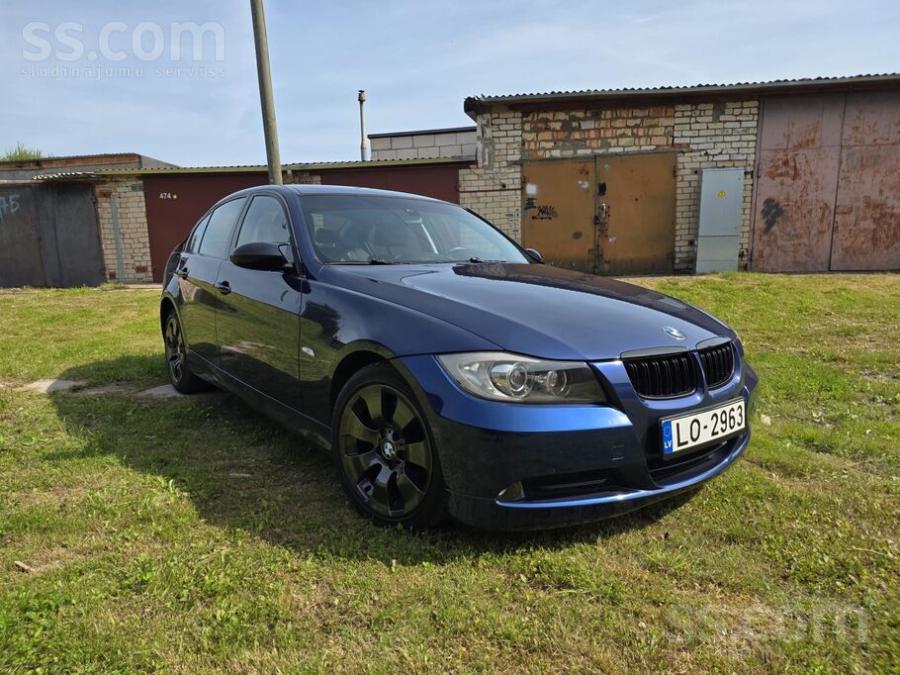 Синий БМВ 330 2006 в Даугавпилс, объемом двигателя 3.00 л и пробегом 281 тыс. км за 4400 €, фото 1 на AUTOMOTO.COM.LV