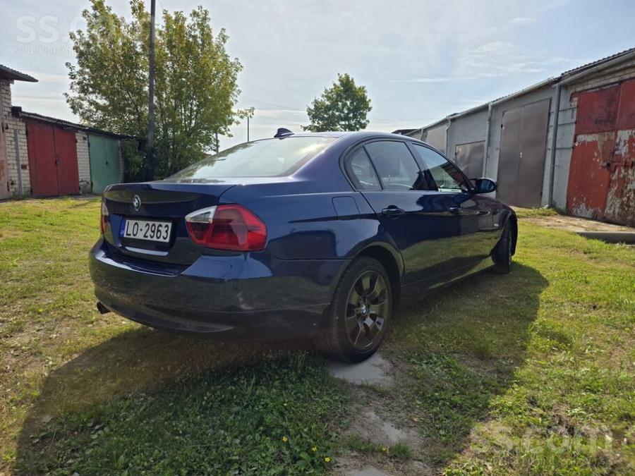 Синий БМВ 330 2006 в Даугавпилс, объемом двигателя 3.00 л и пробегом 281 тыс. км за 4400 €, фото 5 на AUTOMOTO.COM.LV