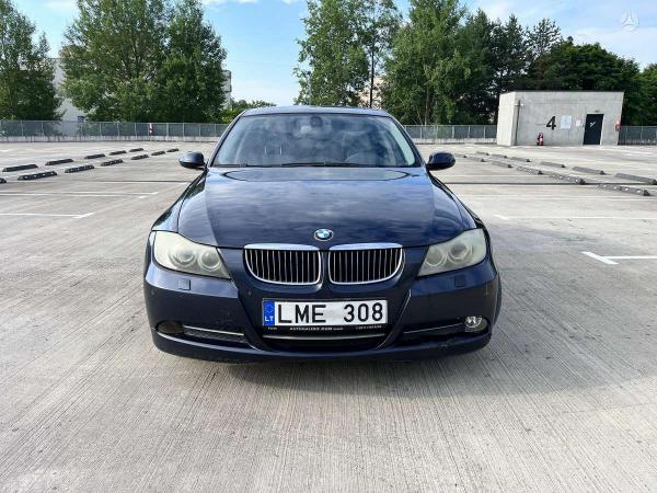 Blue BMW 330 2007 in Vilnius, with an engine capacity of 2.99 L and mileage of 350 thousand km for 3500 €, photo 2 on AUTOMOTO.COM.LV