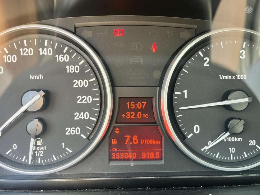 Синий БМВ 330 2007 в Вильнюс, объемом двигателя 2.99 л и пробегом 350 тыс. км за 3500 €, фото 52 на AUTOMOTO.COM.LV