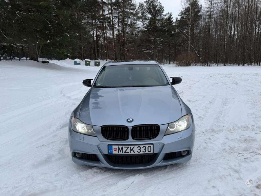 Zils BMW 330 2009 Mažeikiai, ar dzinēja tilpumu 2.99 L un nobraukumu 356 tūkst. km par 8499 €, foto 2 vietnē AUTOMOTO.COM.LV