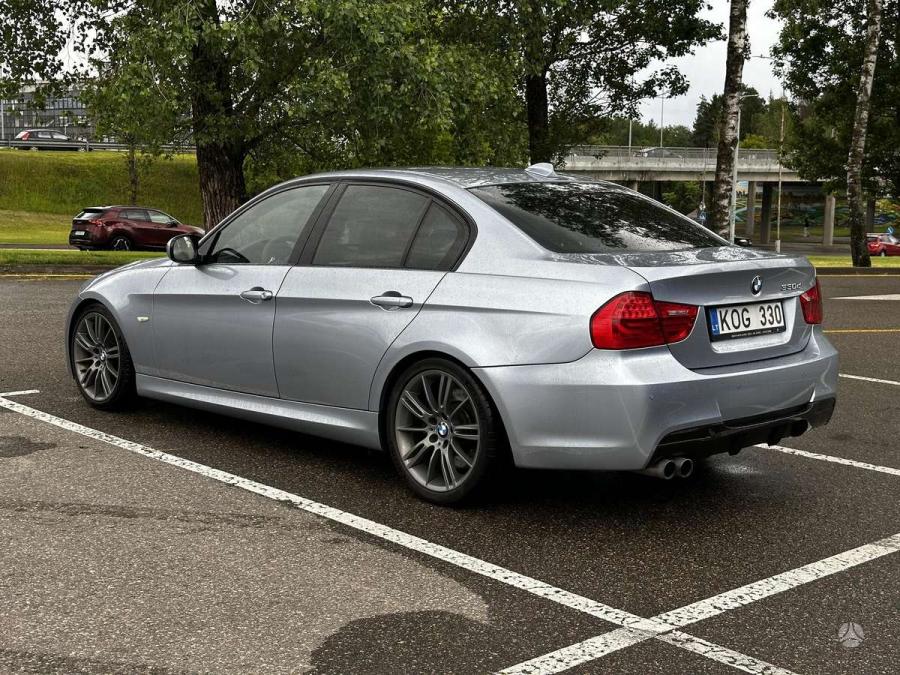 Zils BMW 330 2009 Viļņa, ar dzinēja tilpumu 2.99 L un nobraukumu 288 tūkst. km par 7500 €, foto 6 vietnē AUTOMOTO.COM.LV