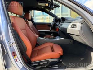 Zils BMW 330 2009 Rīga, ar dzinēja tilpumu 3.00 L un nobraukumu 270 tūkst. km par 7995 €, foto 23 vietnē AUTOMOTO.COM.LV