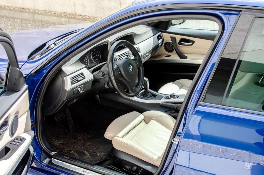 Blue BMW 330 2010 in Vilnius, with an engine capacity of 2.99 L and mileage of 210 thousand km for 9850 €, photo 15 on AUTOMOTO.COM.LV