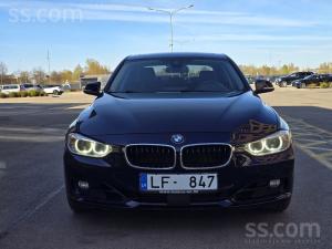Blue BMW 330 2014 in Riga, with an engine capacity of 3.00 L and mileage of 156 thousand km for 14600 €, photo 7 on AUTOMOTO.COM.LV