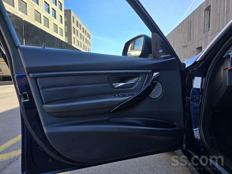 Blue BMW 330 2014 in Riga, with an engine capacity of 3.00 L and mileage of 156 thousand km for 14600 €, photo 13 on AUTOMOTO.COM.LV