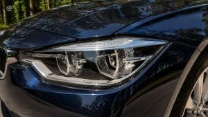 Blue BMW 330 2016 in Vilnius, with an engine capacity of 2.00 L and mileage of 222 thousand km for 12900 €, photo 13 on AUTOMOTO.COM.LV