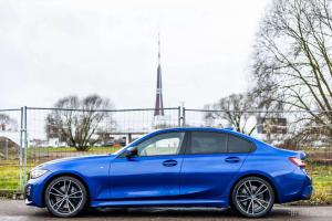 Blue BMW 330 2019 in Vilnius, with an engine capacity of 3.00 L and mileage of 195 thousand km for 23900 €, photo 2 on AUTOMOTO.COM.LV