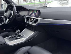 Blue BMW 330 2019 in Ukmerge, with an engine capacity of 2.99 L and mileage of 160 thousand km for 25500 €, photo 9 on AUTOMOTO.COM.LV