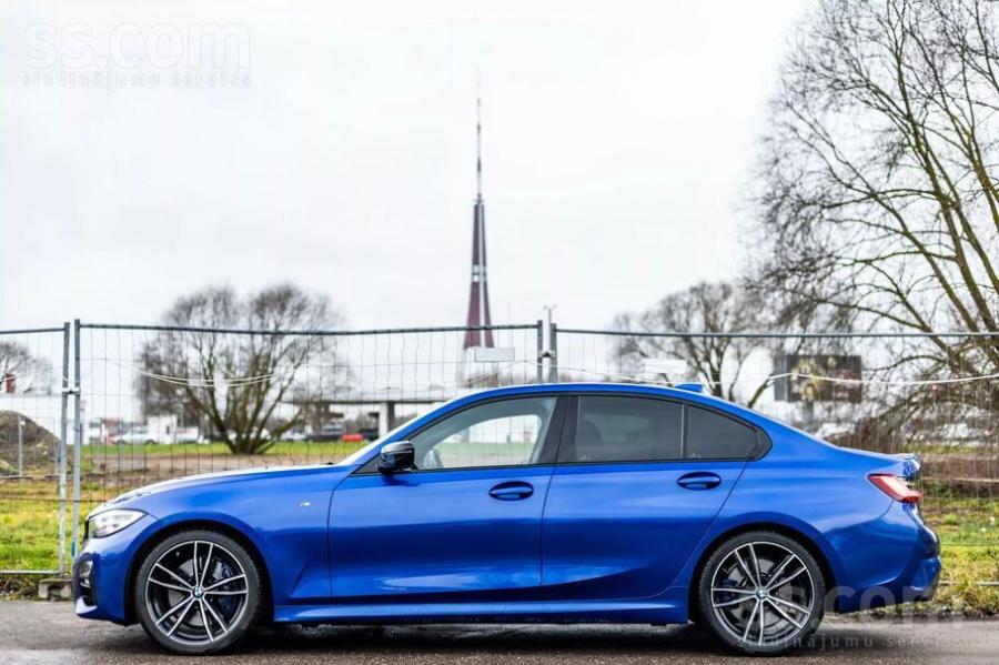 Blue BMW 330 2019 in Riga, with an engine capacity of 3.00 L and mileage of 195 thousand km for 23999 €, photo 3 on AUTOMOTO.COM.LV
