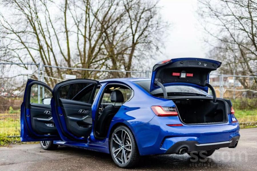 Blue BMW 330 2019 in Riga, with an engine capacity of 3.00 L and mileage of 195 thousand km for 23999 €, photo 4 on AUTOMOTO.COM.LV