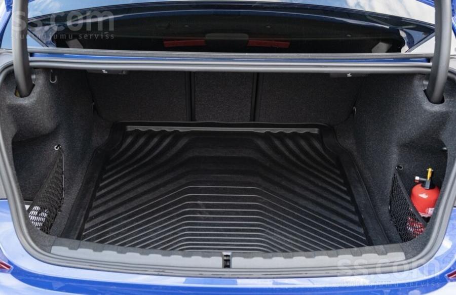 Zils BMW 330 2019 Jelgava, ar dzinēja tilpumu 3.00 L un nobraukumu 105 tūkst. km par 37500 €, foto 21 vietnē AUTOMOTO.COM.LV