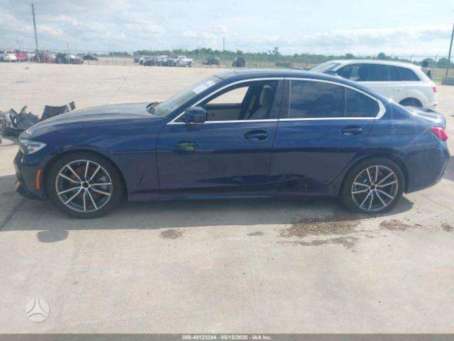 Blue BMW 330 2020 in Klaipeda, with an engine capacity of 2.00 L and mileage of 120 thousand km for 15900 €, photo 15 on AUTOMOTO.COM.LV