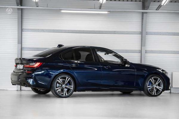 Blue BMW 330 2020 in Tukums, with an engine capacity of 2.00 L and mileage of 150 thousand km for 25990 €, photo 9 on AUTOMOTO.COM.LV