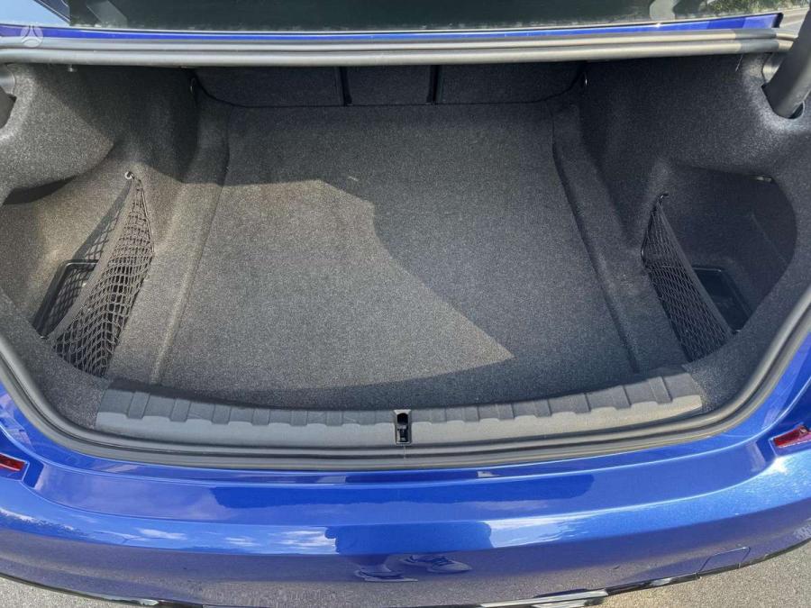 Blue BMW 330 2021 in Elektrenai, with an engine capacity of 2.00 L and mileage of 56 thousand km for 24999 €, photo 14 on AUTOMOTO.COM.LV