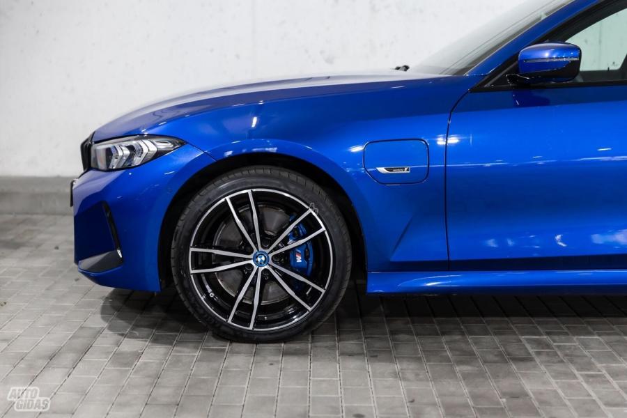 Zils BMW 330 2023 Viļņa, ar dzinēja tilpumu 2.00 L un nobraukumu 72 tūkst. km par 39991 €, foto 6 vietnē AUTOMOTO.COM.LV