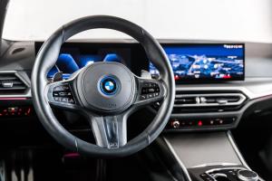 Zils BMW 330 2023 Viļņa, ar dzinēja tilpumu 2.00 L un nobraukumu 72 tūkst. km par 39991 €, foto 16 vietnē AUTOMOTO.COM.LV