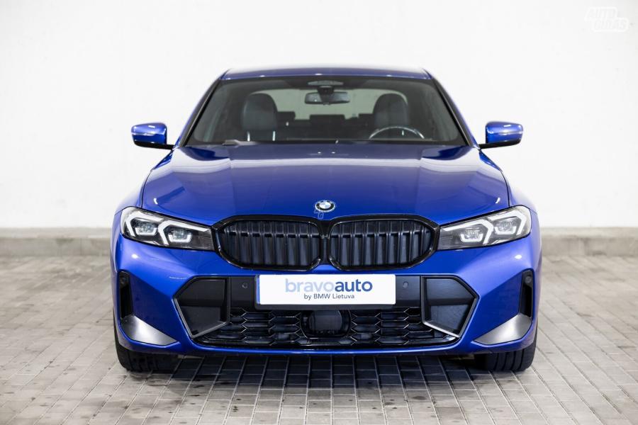 Blue BMW 330 2023 in Vilnius, with an engine capacity of 2.00 L and mileage of 72 thousand km for 38993 €, photo 5 on AUTOMOTO.COM.LV