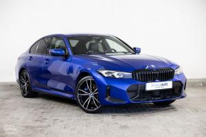 Blue BMW 330 2023 in Vilnius, with an engine capacity of 2.00 L and mileage of 72 thousand km for 38993 €, photo 6 on AUTOMOTO.COM.LV