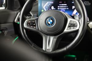 Blue BMW 330 2023 in Vilnius, with an engine capacity of 2.00 L and mileage of 72 thousand km for 38993 €, photo 28 on AUTOMOTO.COM.LV