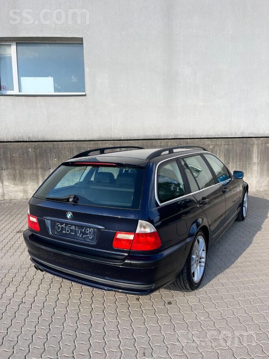 Blue BMW 330 1999 in Riga, with an engine capacity of 3.00 L and mileage of 286 thousand km for 3955 €, photo 4 on AUTOMOTO.COM.LV