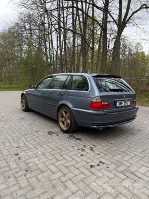 Zils BMW 330 2000 Talsi, ar dzinēja tilpumu 3.00 L un nobraukumu 295 tūkst. km par 4500 €, foto 4 vietnē AUTOMOTO.COM.LV