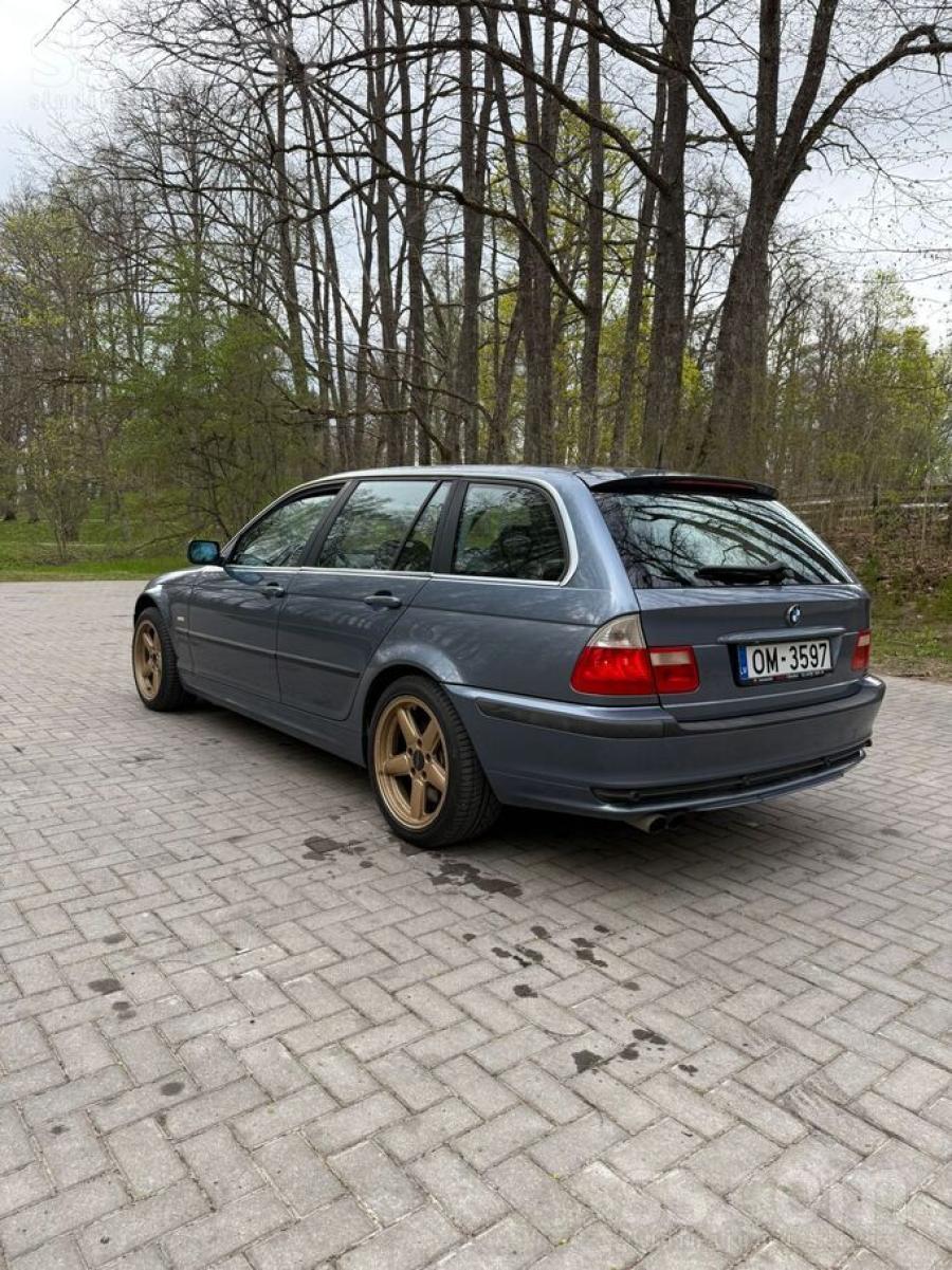 Zils BMW 330 2000 Talsi, ar dzinēja tilpumu 3.00 L un nobraukumu 295 tūkst. km par 4500 €, foto 4 vietnē AUTOMOTO.COM.LV