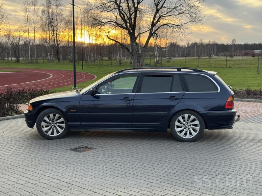 Blue BMW 330 2001 in Kuldiga, with an engine capacity of 3.00 L and mileage of 416 thousand km for 2100 €, photo 2 on AUTOMOTO.COM.LV