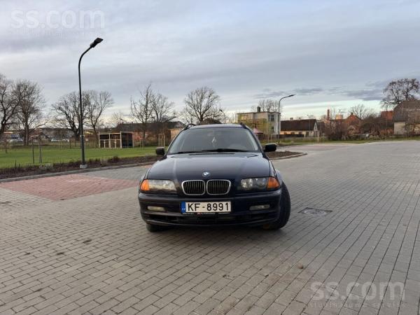 Blue BMW 330 2001 in Kuldiga, with an engine capacity of 3.00 L and mileage of 416 thousand km for 2100 €, photo 4 on AUTOMOTO.COM.LV
