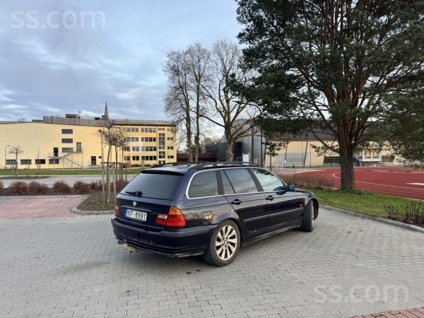 Blue BMW 330 2001 in Kuldiga, with an engine capacity of 3.00 L and mileage of 416 thousand km for 2100 €, photo 6 on AUTOMOTO.COM.LV