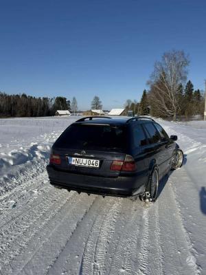 Blue BMW 330 2001 in Utena, with an engine capacity of 3.00 L and mileage of 357 thousand km for 1800 €, photo 3 on AUTOMOTO.COM.LV
