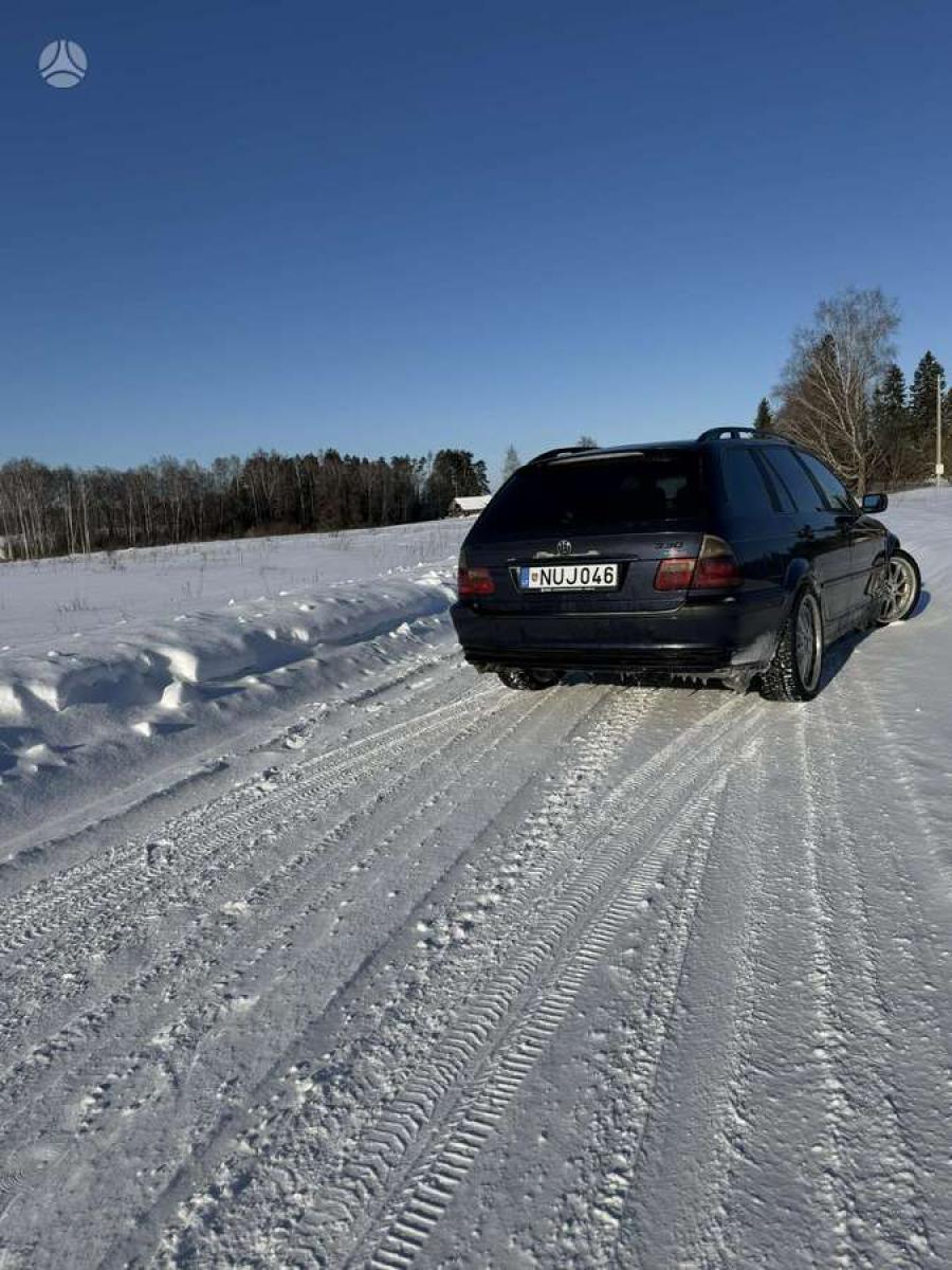 Blue BMW 330 2001 in Utena, with an engine capacity of 3.00 L and mileage of 357 thousand km for 1800 €, photo 9 on AUTOMOTO.COM.LV