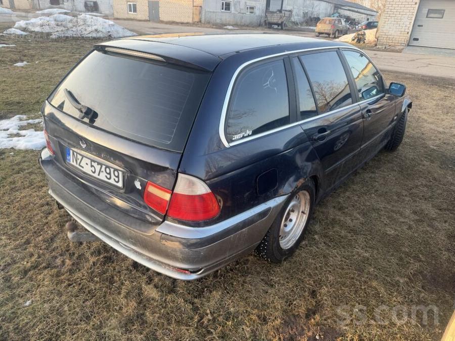 Blue BMW 330 2001 in Riga, with an engine capacity of 3.00 L and mileage of 0 thousand km for 2450 €, photo 3 on AUTOMOTO.COM.LV