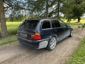 Blue BMW 330 2001 in Riga, with an engine capacity of 3.00 L and mileage of 410 thousand km for 1600 €, photo 5 on AUTOMOTO.COM.LV